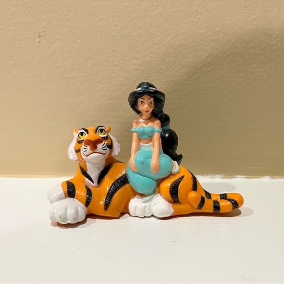 Disney | Toys | Disney Aladdin Vintage Jasmine And Rajah Action Figure ...